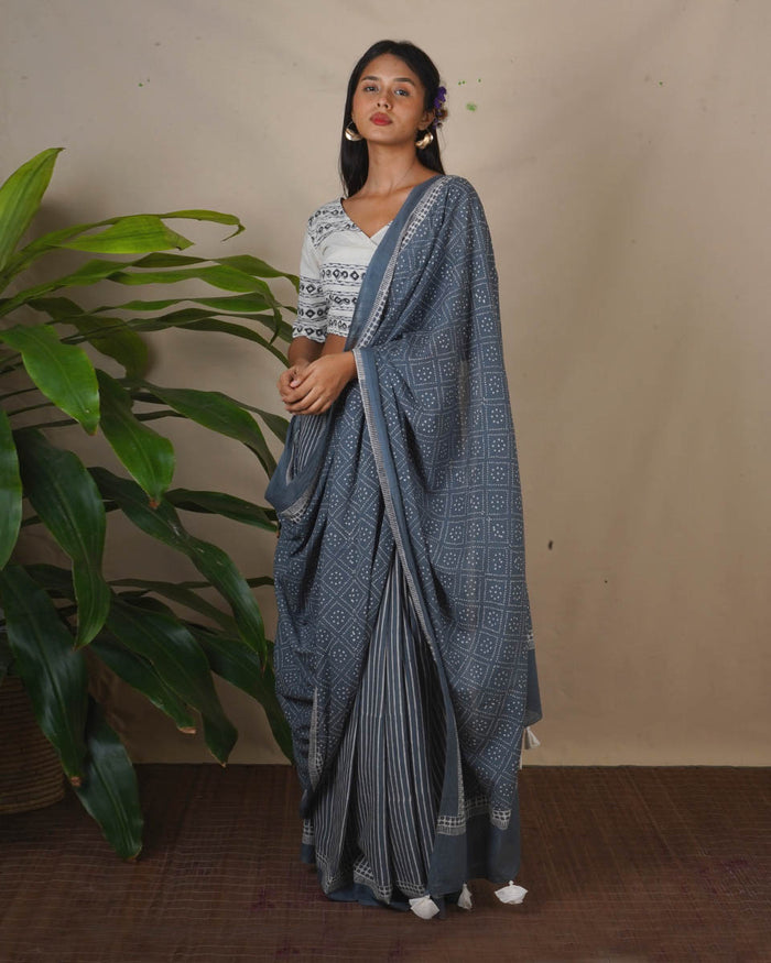 Buy Strom Kiss Grey Printed Saree | Cotton saree online | Saree