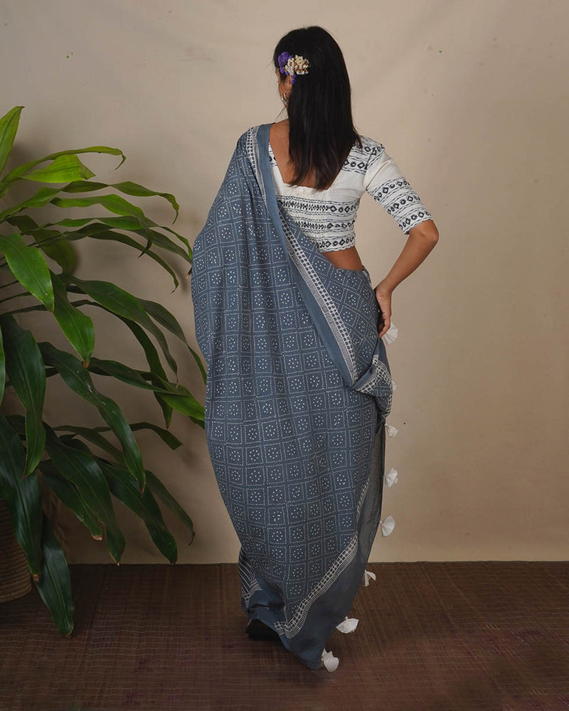 Buy Strom Kiss Grey Printed Saree | Cotton saree online | Saree