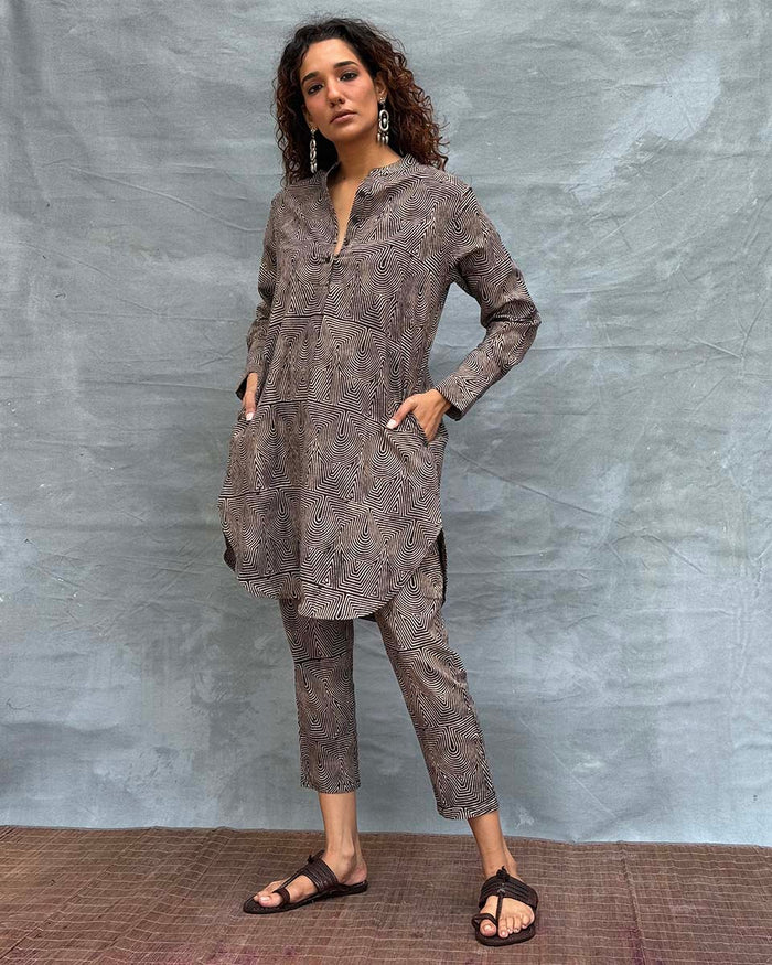 Buy Leaves & Light Block printed Cotton Kurta Set | Kurta Set