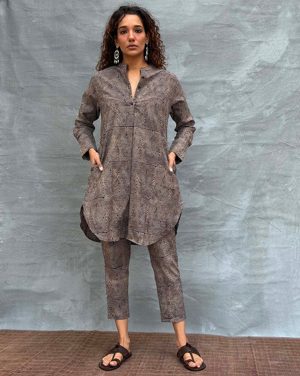 Buy Leaves & Light Block printed Cotton Kurta Set | Kurta Set