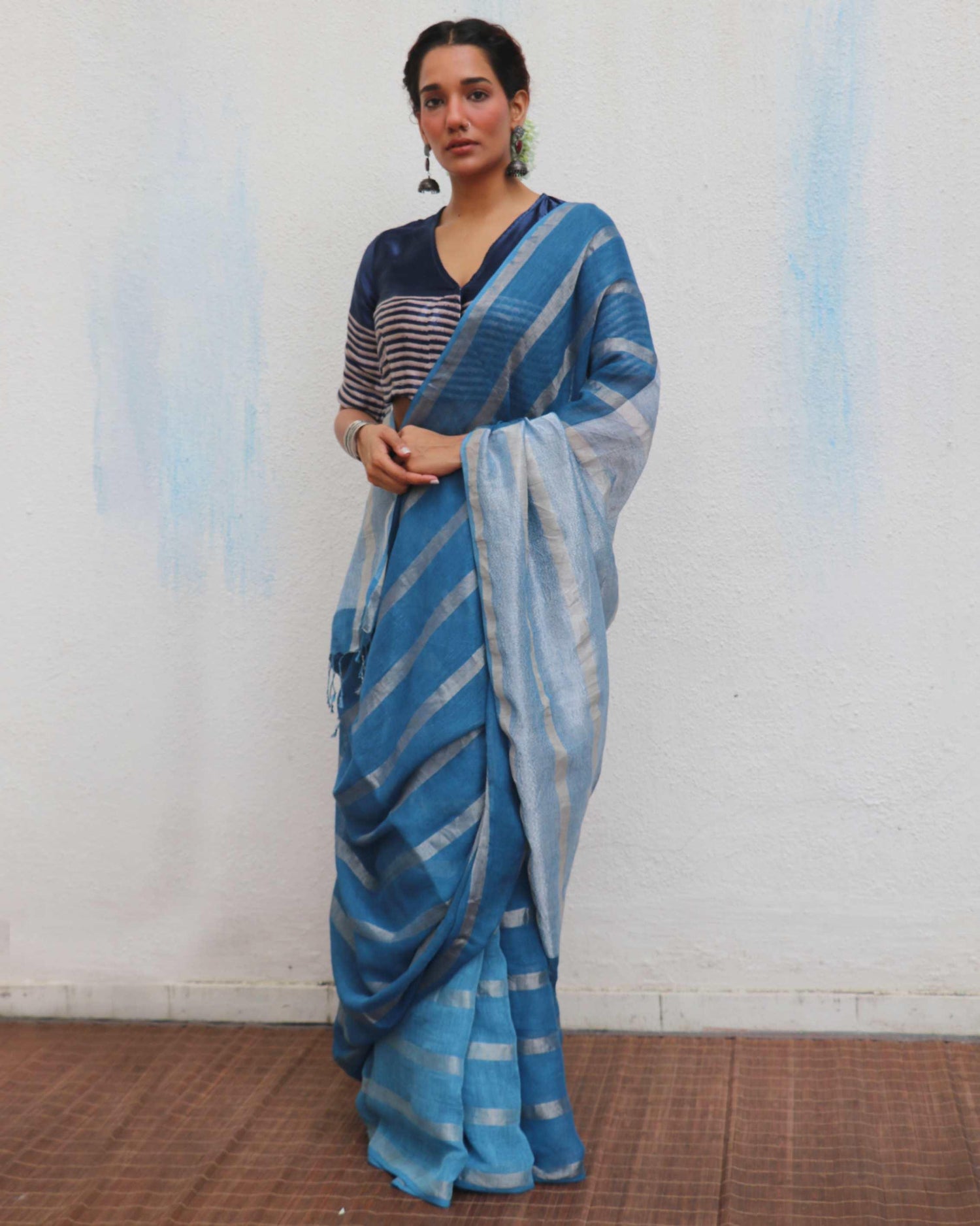 Megha Handwoven Linen Zari Saree - Jheel