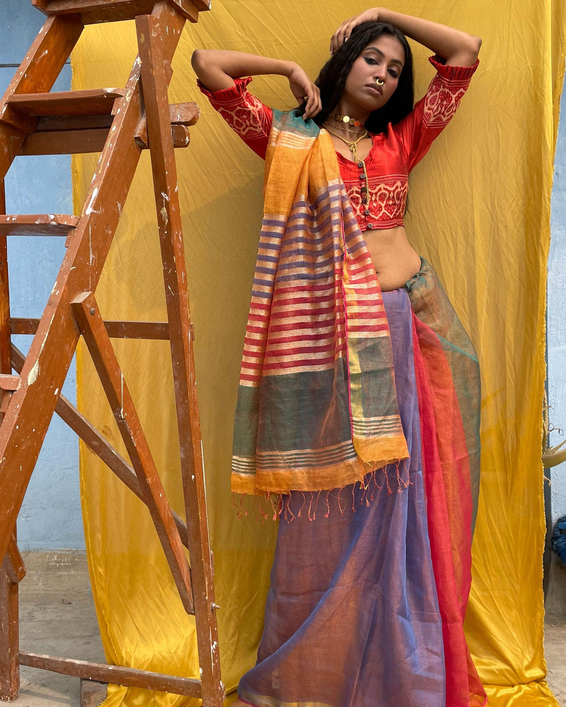 Shop Sahasa Collection of Linen Zari Saree | Chidiyaa